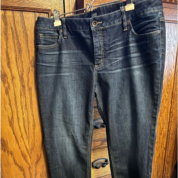 a.n.a | Jeans | Ana Jeans 6w Skinny 24p5 | Poshmark